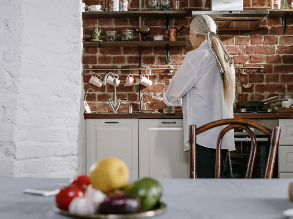 Top 10 Kitchen Tips and Tricks You Need to Know - TheHomeCookBible